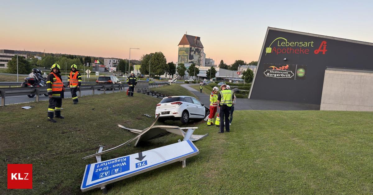 In Lannach: Lenkerin (56) krachte mit ihrem Pkw in ein Verkehrsschild